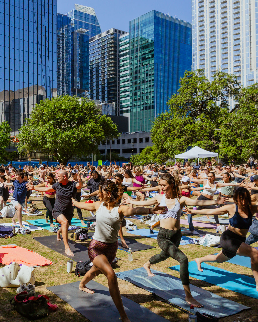 In Photos: Singles Yoga in the City 2025 - Austin Monthly Magazine